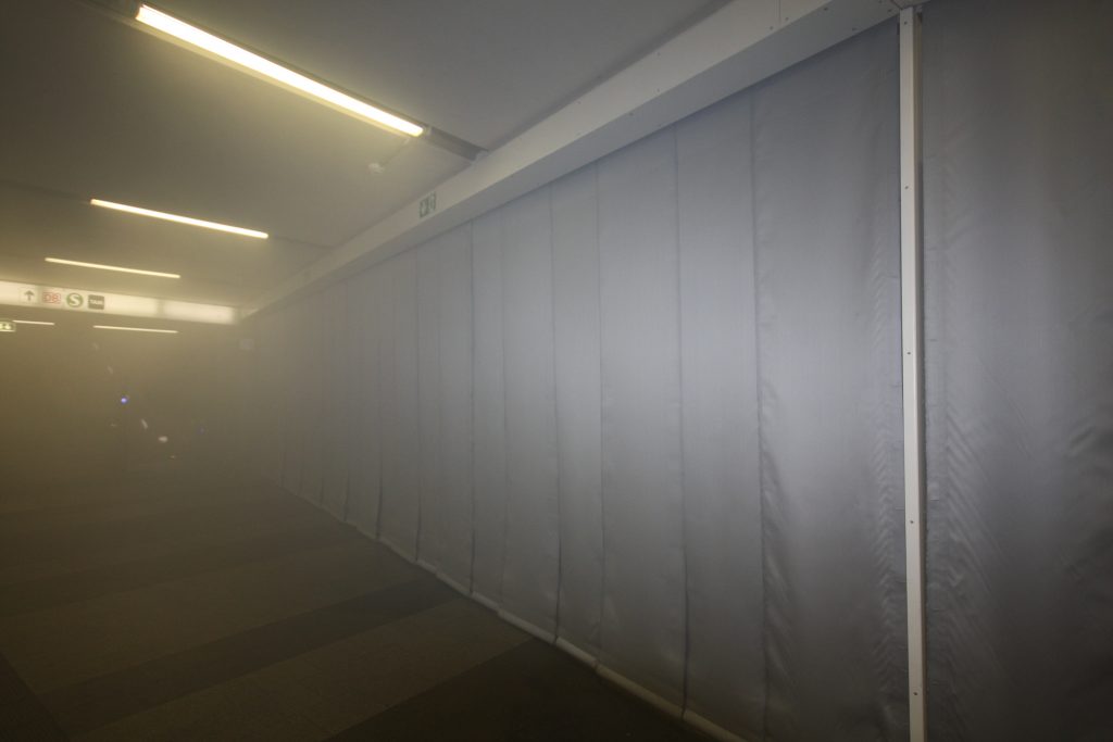 Passable flexible textile smoke barrier TFR | Piedra